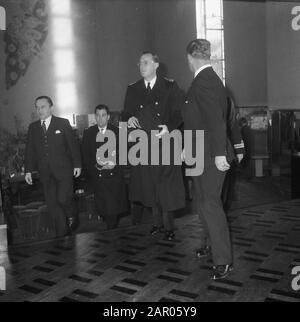 Premiere Maria Liberium . Prince Bernhard and fishermen and sailor ...