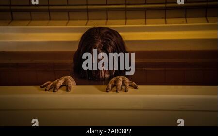 Film Still / Publicity Still from "American Beauty" Annette Bening ...