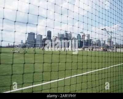 Soccer field, Brooklyn Bridge Park Pier 5, Brooklyn, NY, USA Stock ...