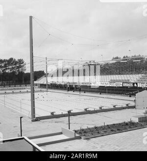 Swimming pool Den Hommel at Utrecht, Toos Benner in action, June 29 ...