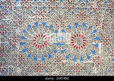 18th century Islamic geometrical home ceiling designs in sculpted ...