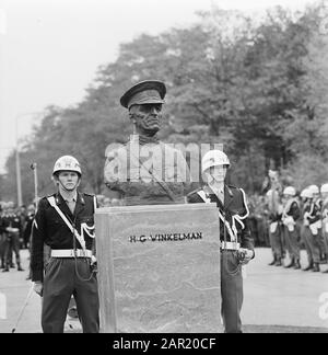 The bust of General Winkelman is revealed in the yard Nunspeet (now ...