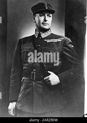 Crown Prince Olaf of Norway with his family, 1940 Stock Photo - Alamy