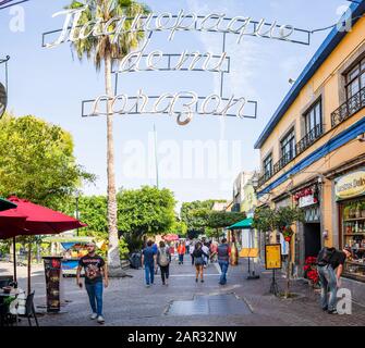 Calle Independencia, Tlaquepaque, Mexico Stock Photo - Alamy