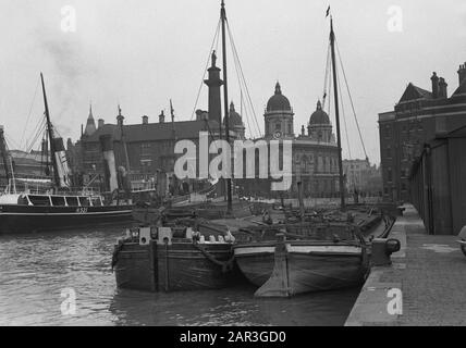 KLM Fokker Lark in Hull The KLM passenger aircraft the Fokker F-XII ...