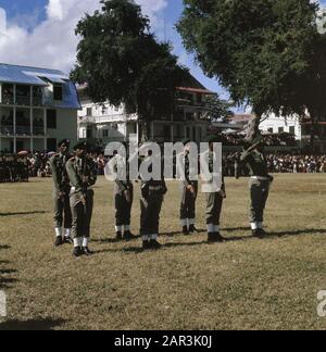 Surinamese army in action; speech President Ferrier during transfer ...