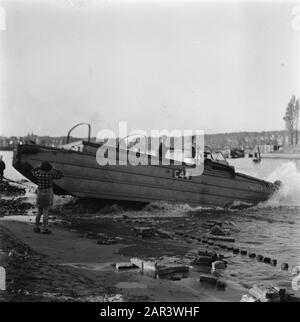 Demonstrations with the Duck World War II, armies Annotation: DUKW ...