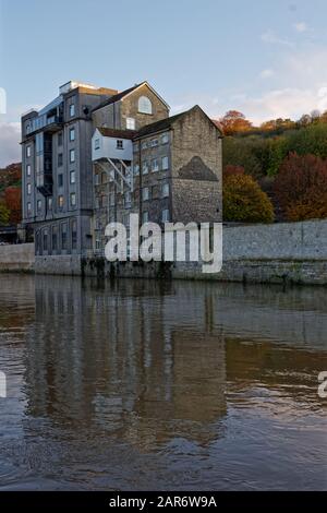 Bath in glorious Autumn colours Stock Photo - Alamy