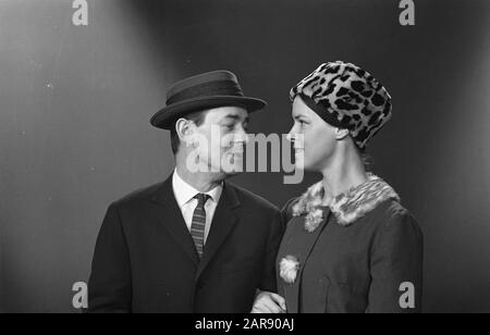 TV around T. van Duinhoven Mirror fight. Ina van Faassen, members of ...
