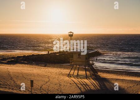 PERTH, WESTERN AUSTRALIA - January 8th, 2020: view of the sunset over ...