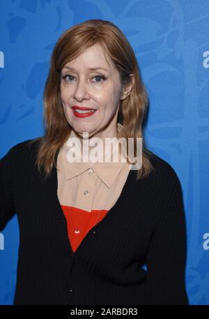 BOB & CAROL & TED & ALICE, center from left: Anita Gillette, David ...