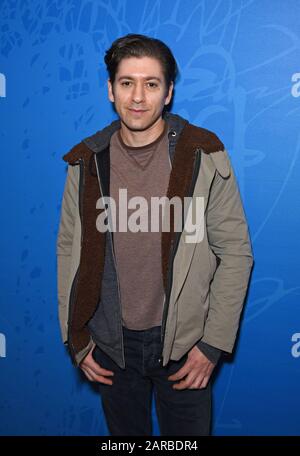 BOB & CAROL & TED & ALICE, center from left: Anita Gillette, David ...