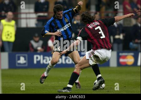 PAOLO MALDINI AC MILAN FC 27 July 2002 Stock Photo - Alamy