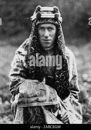 Colonel Lawrence. Colonel T.E. Lawrence - "Lawrence of Arabia" - in ...