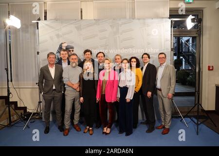 Franz Hartwig, Elisa Schlott, David Schütter, Katja Riemann, Vanessa ...