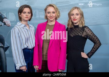from left: actress Elisa SCHLOTT in the role of Ulla Wolf, actress ...