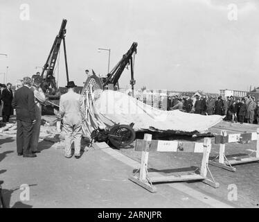 Boiler explosion in Waalhaven Rotterdam of the tug Gunnard / affected ...