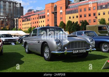 Aston Martin DB5 in silver Stock Photo - Alamy