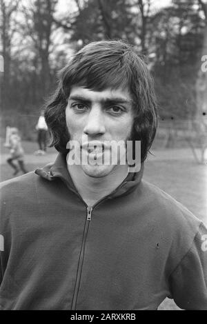 Training selection Young Orange, Zeist, two debutants (Leen Barth en (r ...