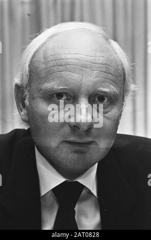 Meeting of VVD on media policy V.. l.n.r. Loek Hermans (VVD), Mr Ferry ...