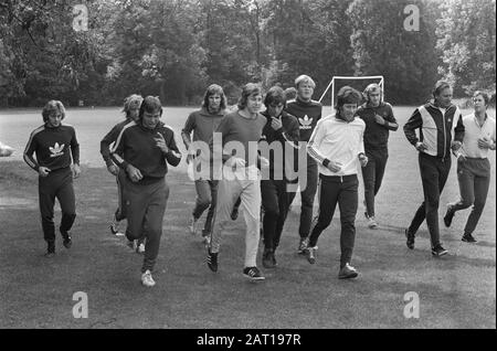 First training Ajax Date: 9 July 1987 Keywords: Signatures, sports ...