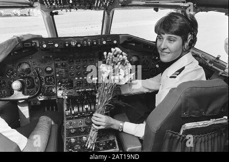 First female airline pilot at KLM, Miss Verkaik, assignments Private ...