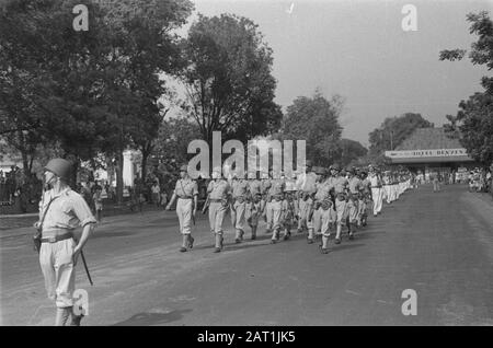 Parade for the English General Montagu Stopford Weapon fireplace and ...