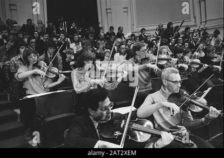 Biggest symphony orchestra (415 men) in connection with 100th Fur Elise ...