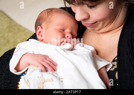 Pre-cancerous cells treatment of the cervix by conization with the CO2 ...