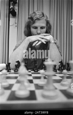 IBM chess tournament, fourteenth round Tony Miles in action head ca ...