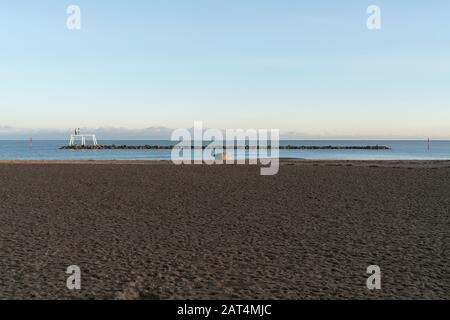 Newbiggin-by-the-sea, and the ice age Hunkleton Stone, Northumberland ...