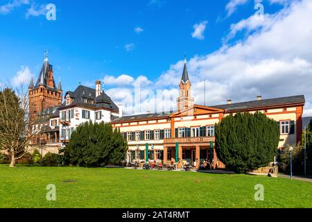 Castle Windeck, Weinheim, Badische Bergstrasse, Germany Stock Photo - Alamy