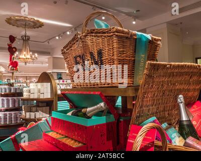 Fortnum & Mason food hampers, Piccadilly, London, UK Stock Photo - Alamy