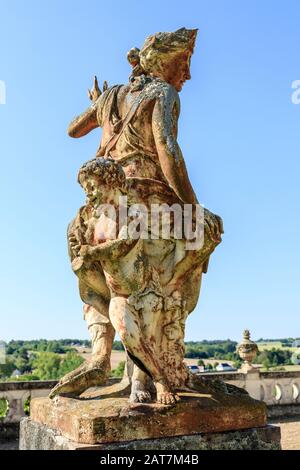 Statue in gardens of the Château de Versailles, Ile de France, France ...