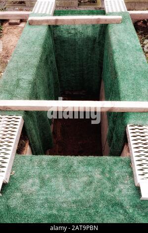 dirt burial hole funeral graveyard death die loss cemetery mourning ...