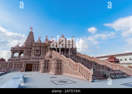 Exterior view of the famous BAPS Shri Swaminarayan Mandir at Chino ...