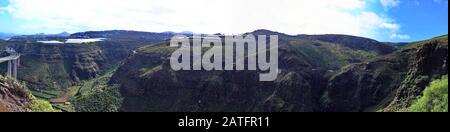 Gran Canaria has a well-developed road network Stock Photo - Alamy