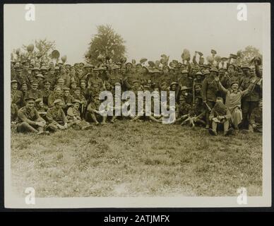 WWI - Spoils of war - The British army display a torpedo from the ...