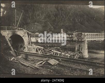 The bloated railway bridge Stock Photo - Alamy