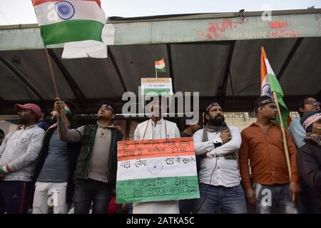 People fleeing Delhi, India after the invasion and sack of Timur in ...