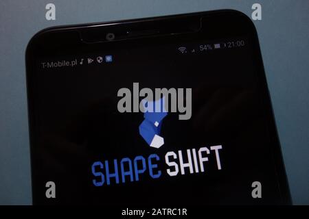 ShapeShift logo on smartphone Stock Photo - Alamy