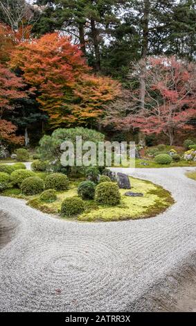 garden, Manshuin Monzeki Tendai temple, Kyoto, Japan Stock Photo - Alamy