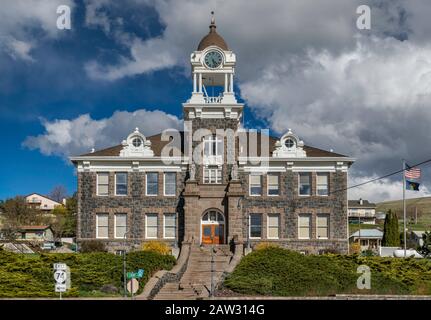 Morrow County Courthouse, 1909, American Renaissance style, in Heppner ...
