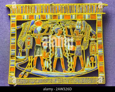 Cairo, Egyptian Museum, shrine of the queen Ashait, a wife of ...