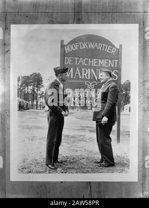 Commandant of the Marine Corps General Alfred M. Gray makes a point ...