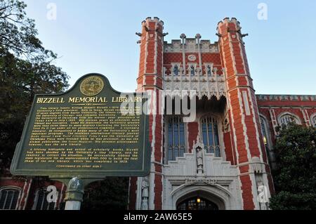 The Bizzell Memorial Library at the University of Oklahoma in Norman ...