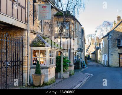 The cotswold perfumery shop in Bourton on the Water, Cotswolds ...