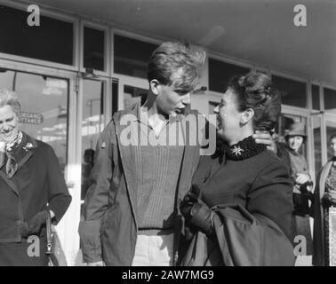 Peter Bax bike to Thailand to his father's grave to visit. Mother and ...