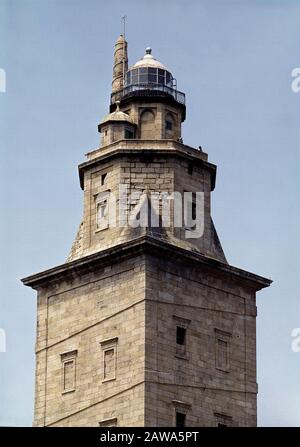 UNICO FARO ROMANO QUE QUEDA - TORRE DEL S II RECONSTRUIDA EN 1790 POR ...