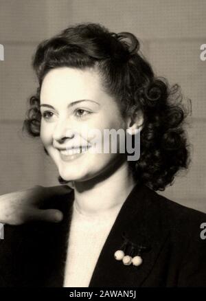 The Italian actress Maria Denis Stock Photo - Alamy